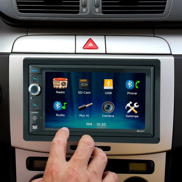 Choosing The Perfect Touch Screen Radio for Your Truck